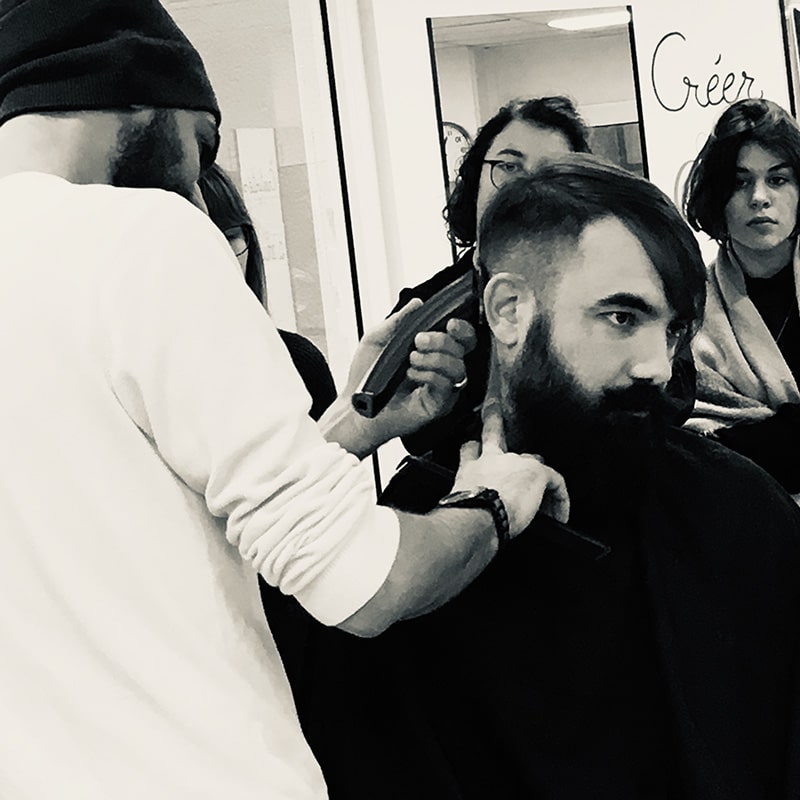 demonstration-coupe-homme-barbe-longue-messieurs-barber-nac44 - Nantes ...